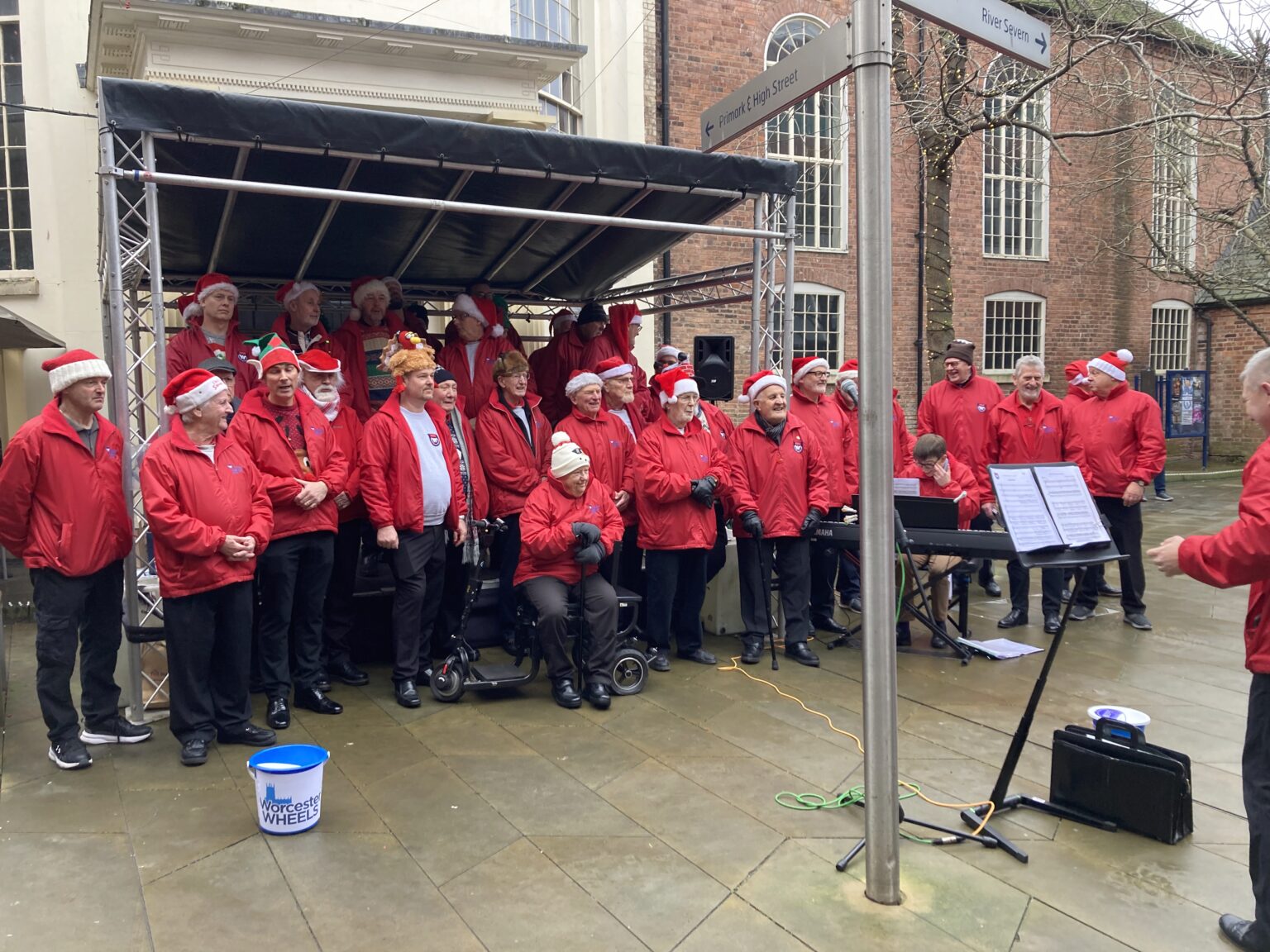 Worcester Male Voice Choir – Singing for good causes since 1987